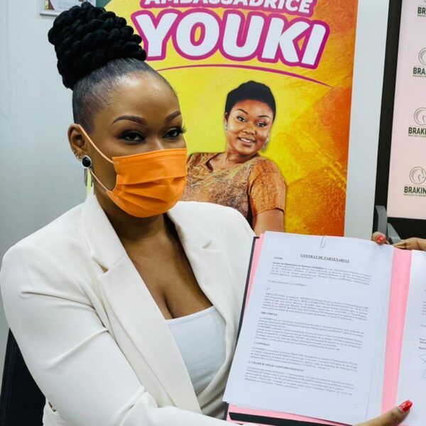 L’actrice Samira SAWADOGO désormais Ambassadrice Youki – BRAKINA